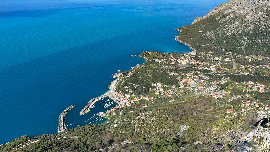 An Italian Surprise: The Town of Maratea, Italy and its Christ the ...